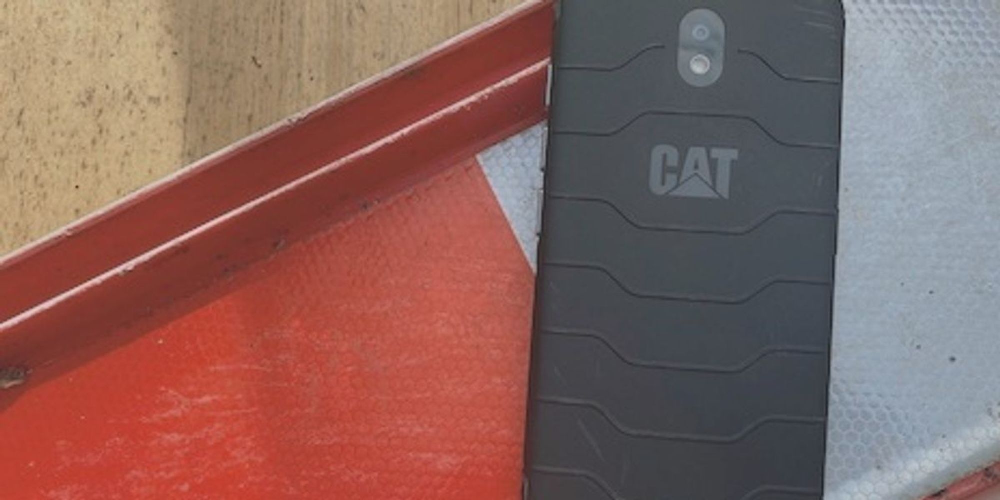 New Cat S42 phone can take a nearly 6-foot drop on to steel - Gearbrain